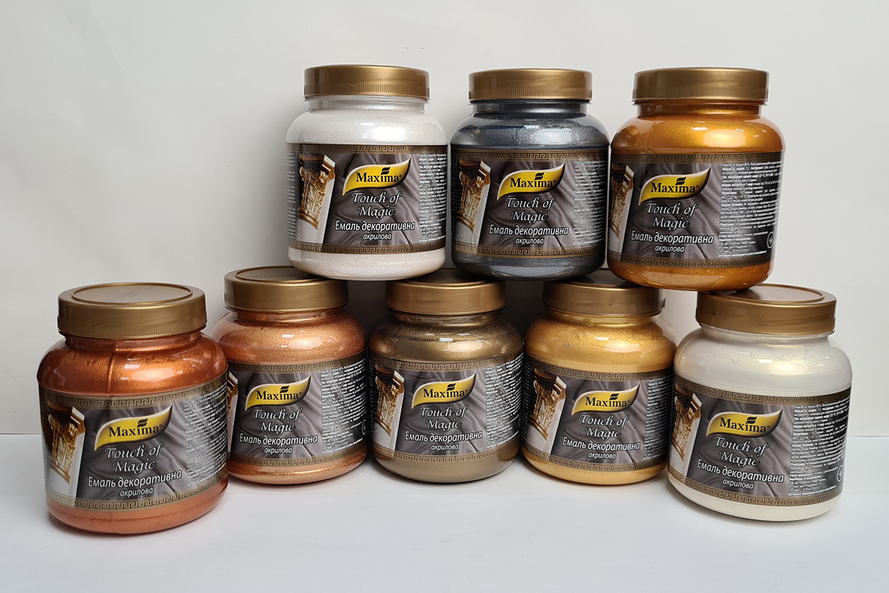 Decorative enamel for plaster